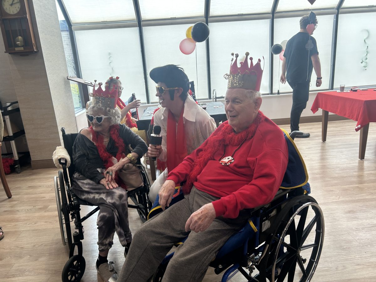 VIVA LAS VEGAS! Pleasant View residents score big at senior prom – The ...